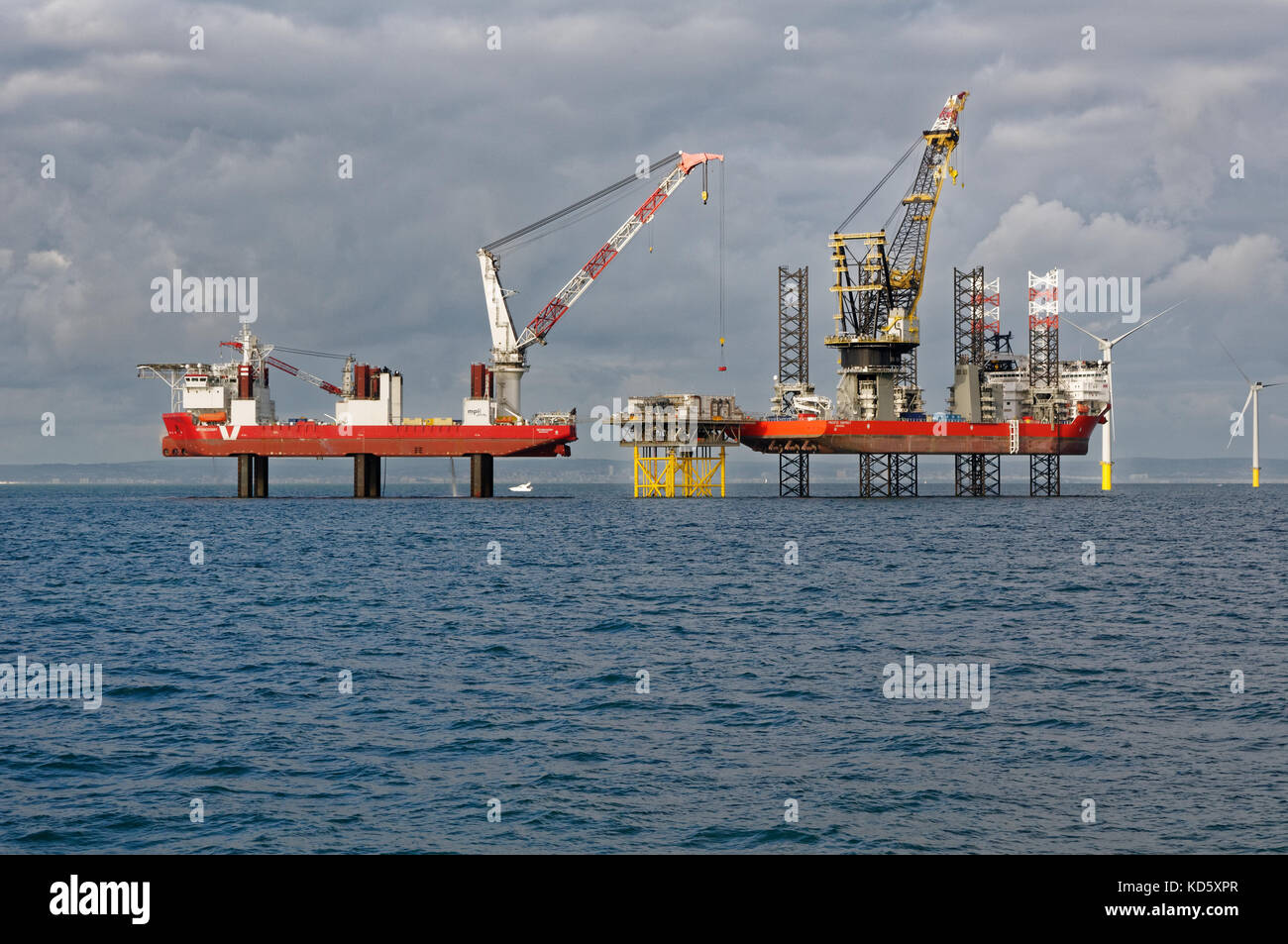 The MPI Discovery and the Pacific Osprey at The Rampion Offshore ...