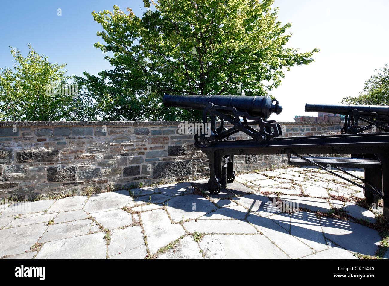 Old cannon on the rampart hi-res stock photography and images - Alamy