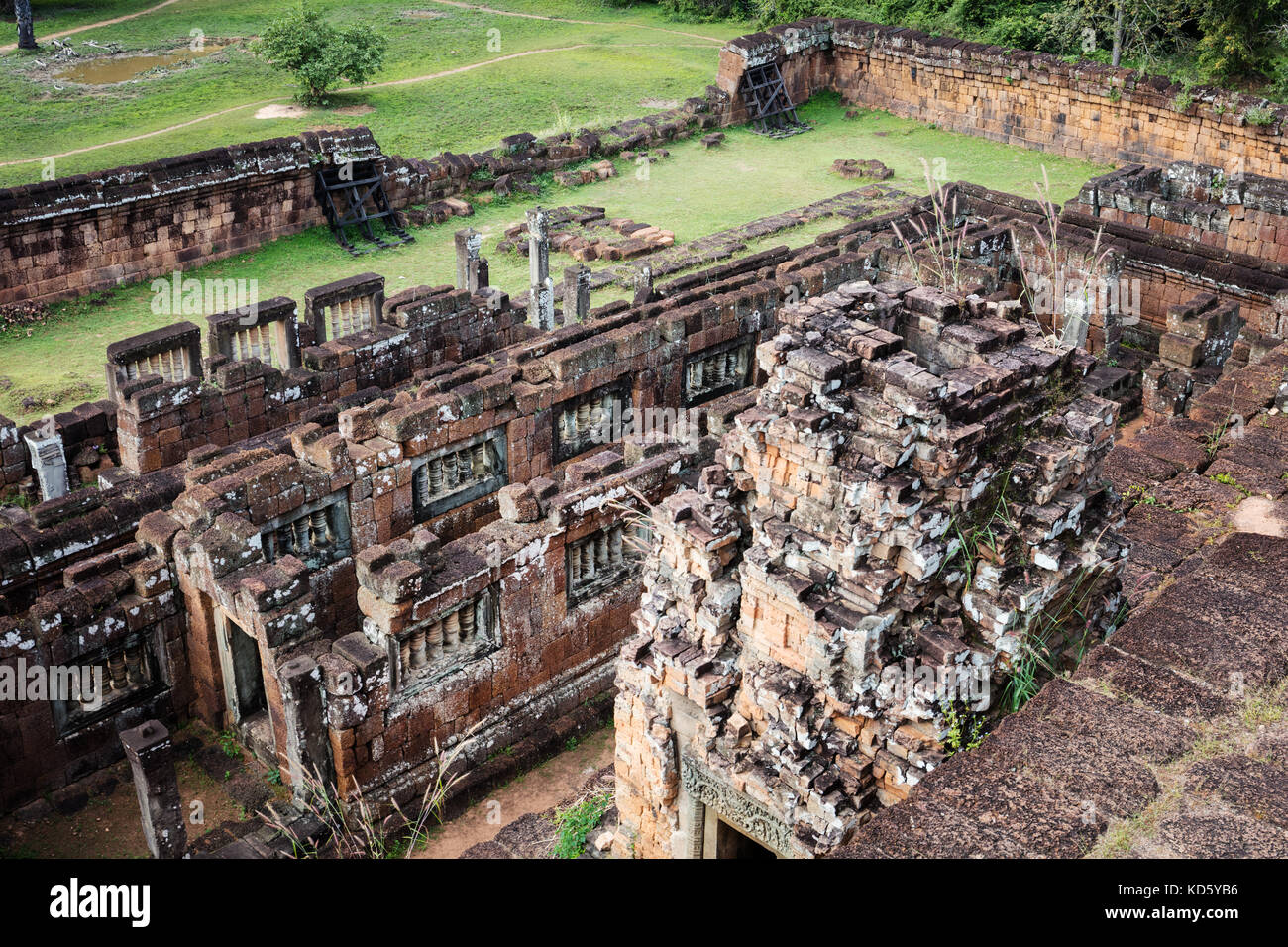 Pre Rup temple ruins in Angkor area, Siem Reap, Cambodia Stock Photo ...