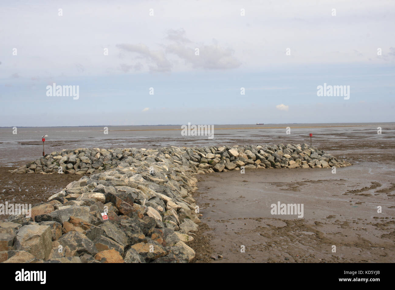 Fishtail groyne, Cleethorpes, Lincolnshire, England Stock Photo - Alamy
