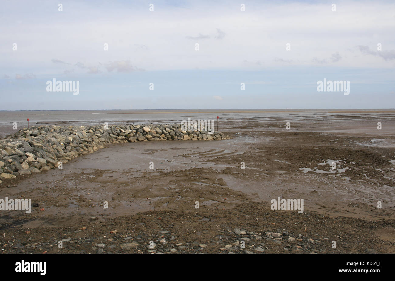 Fishtail groyne, Cleethorpes, Lincolnshire, England Stock Photo - Alamy