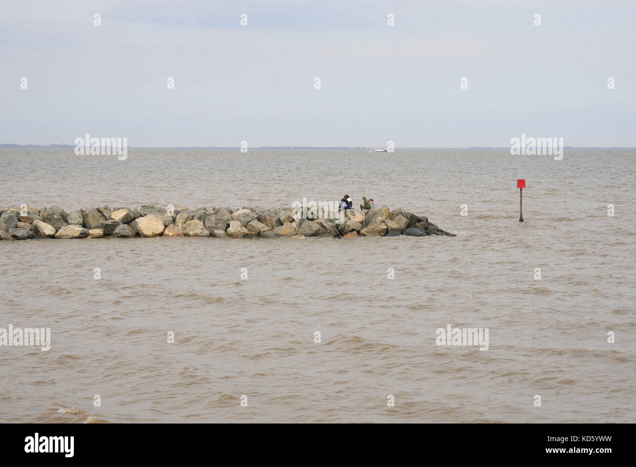 Fishtail groyne, Cleethorpes, Lincolnshire, England Stock Photo - Alamy