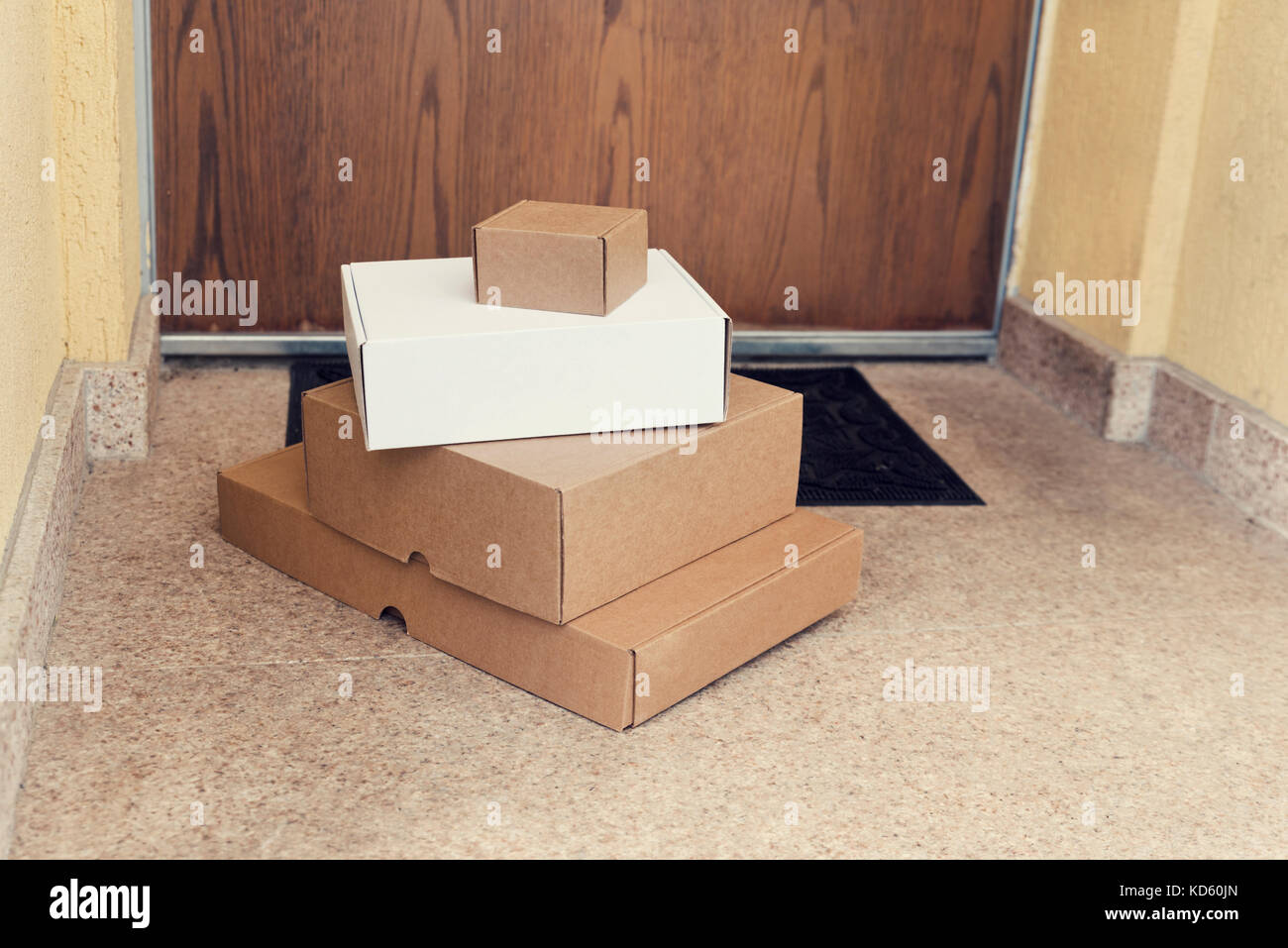 Four mail boxes hi-res stock photography and images - Alamy