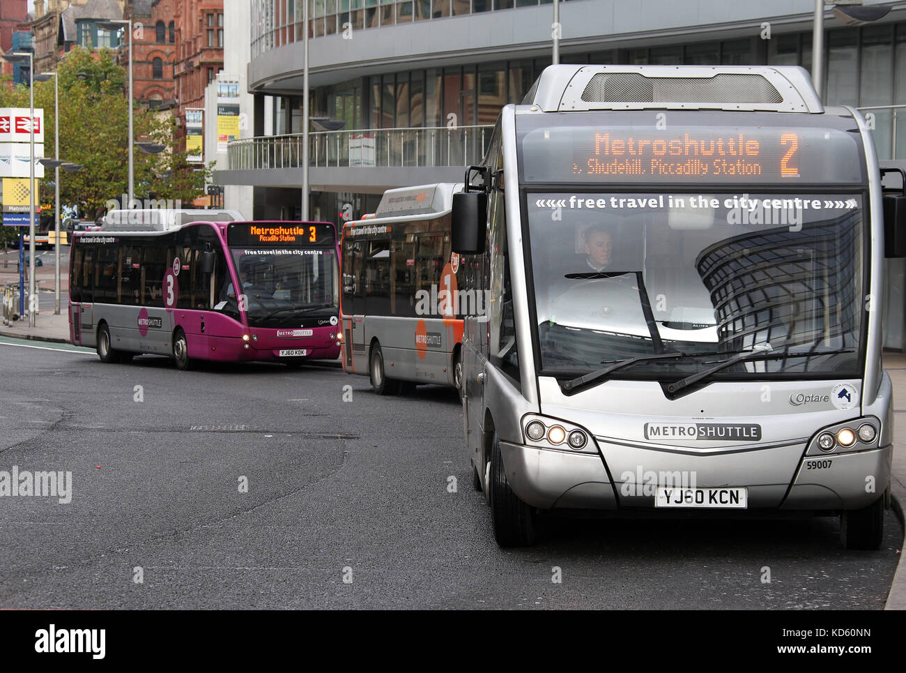 Metroshuttle free buses at Manchester Piccadilly Station Stock Photo ...