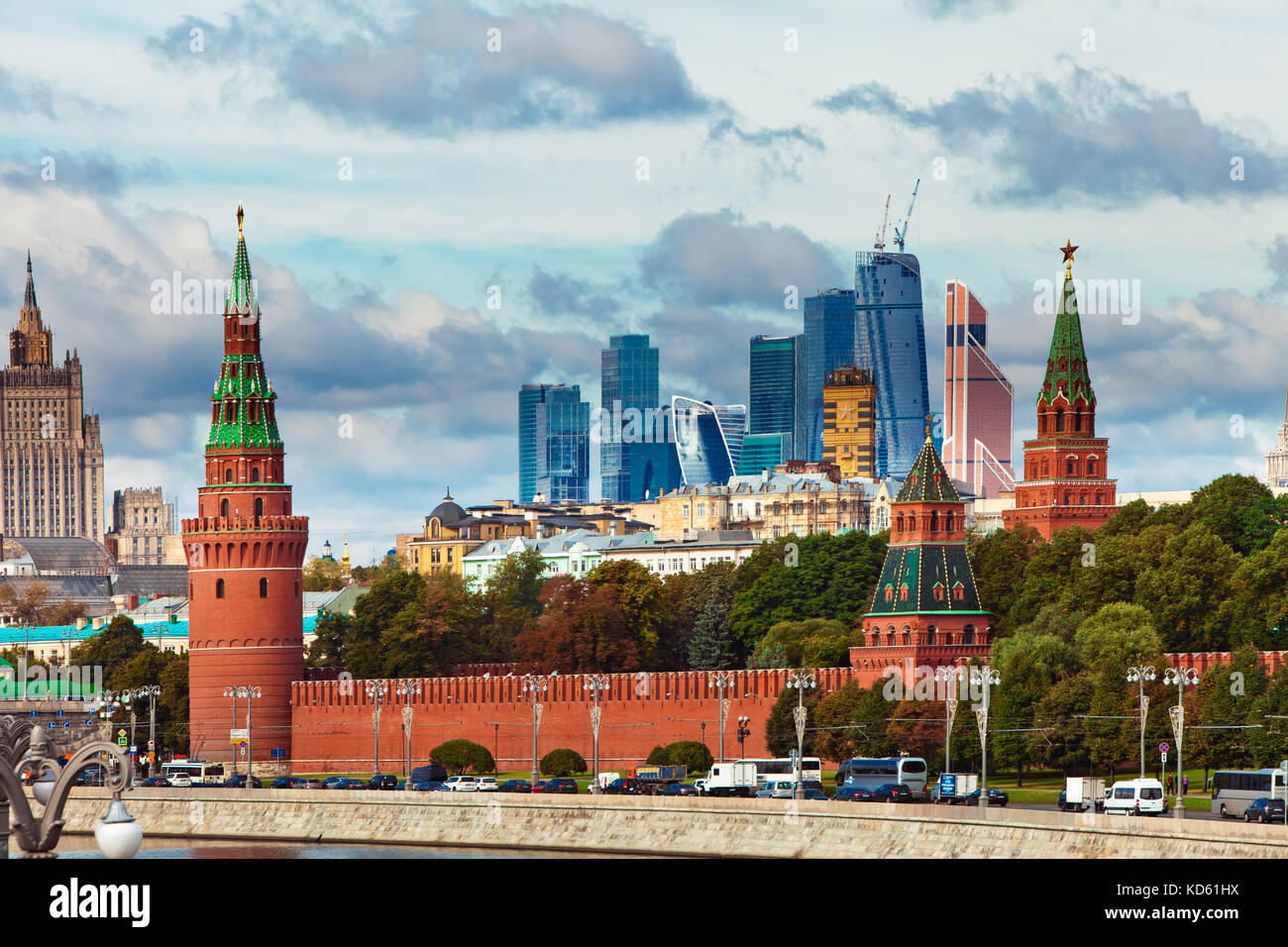 Moscow embankment Kremlin view with road traffic and city skyscrapers ...