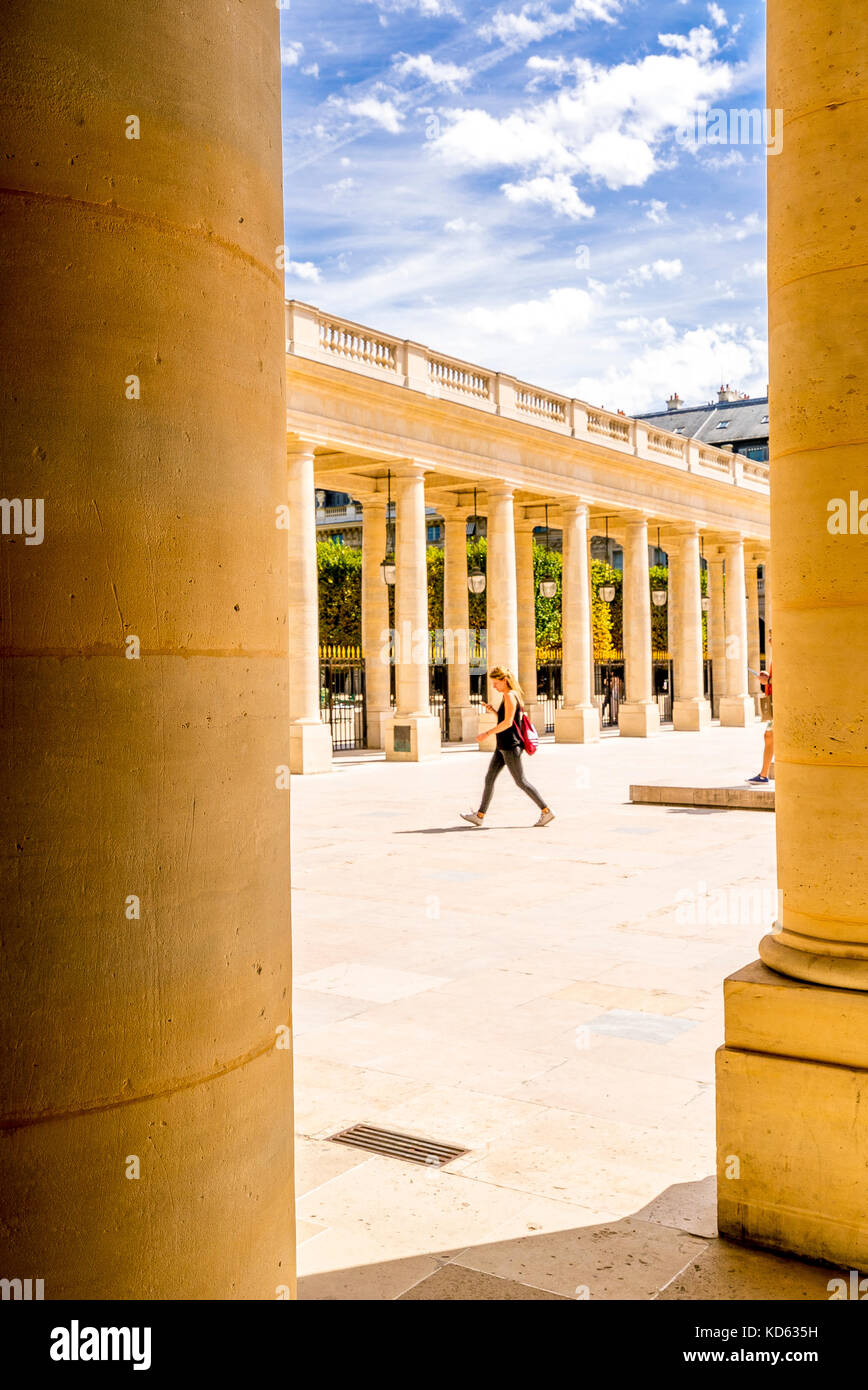 Covered walkways hi-res stock photography and images - Alamy
