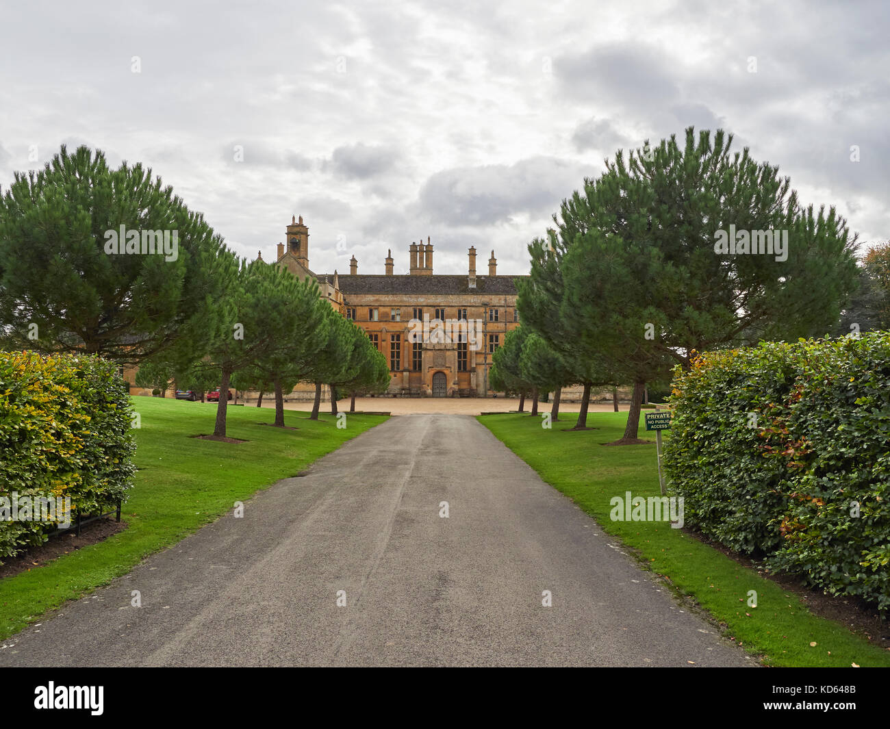 Batsford park hi-res stock photography and images - Alamy