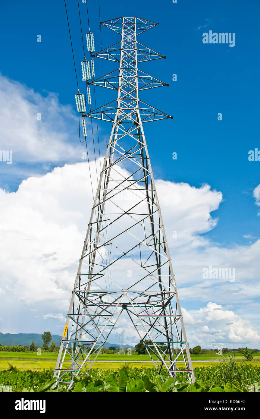 Power transmission tower insulator hi-res stock photography and images ...