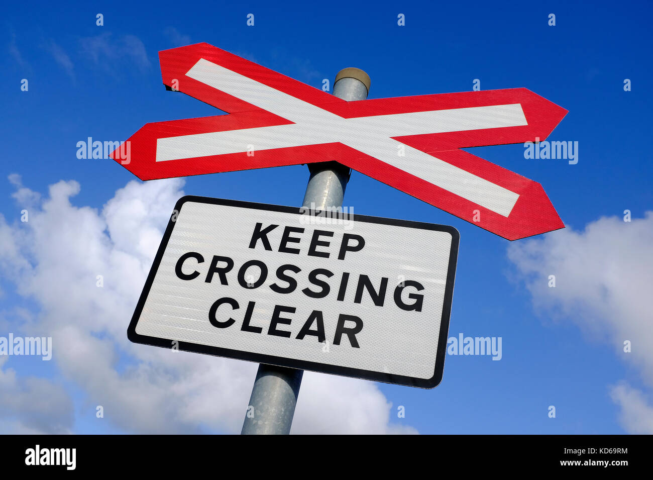 keep crossing clear sign Stock Photo - Alamy