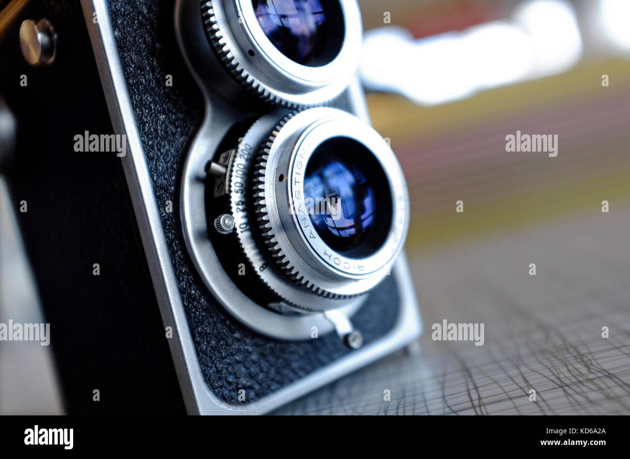 vintage twin lens reflex medium format camera Stock Photo - Alamy