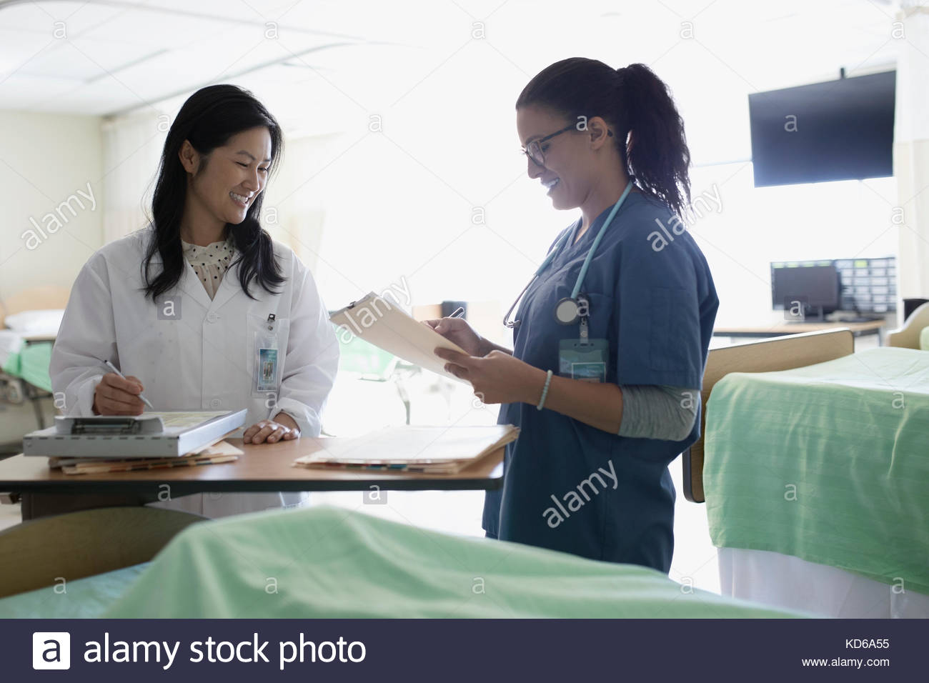 Making the rounds hi-res stock photography and images - Alamy