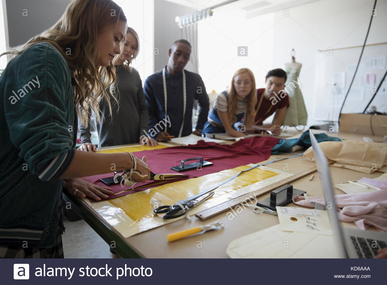 Black fabric cutting hi-res stock photography and images - Alamy