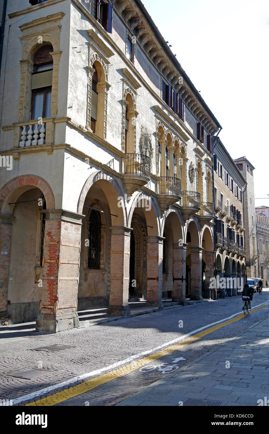15th century columns High Resolution Stock Photography and Images - Alamy