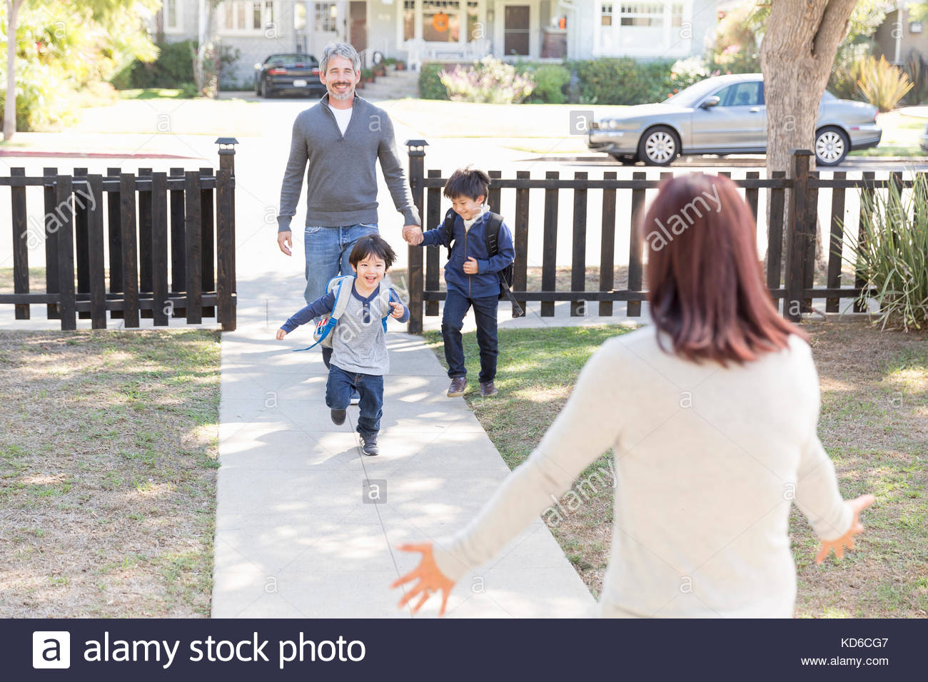 Greeting people in front yard hi-res stock photography and images - Alamy