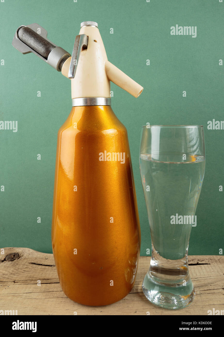 Old glass soda siphon hi-res stock photography and images - Alamy