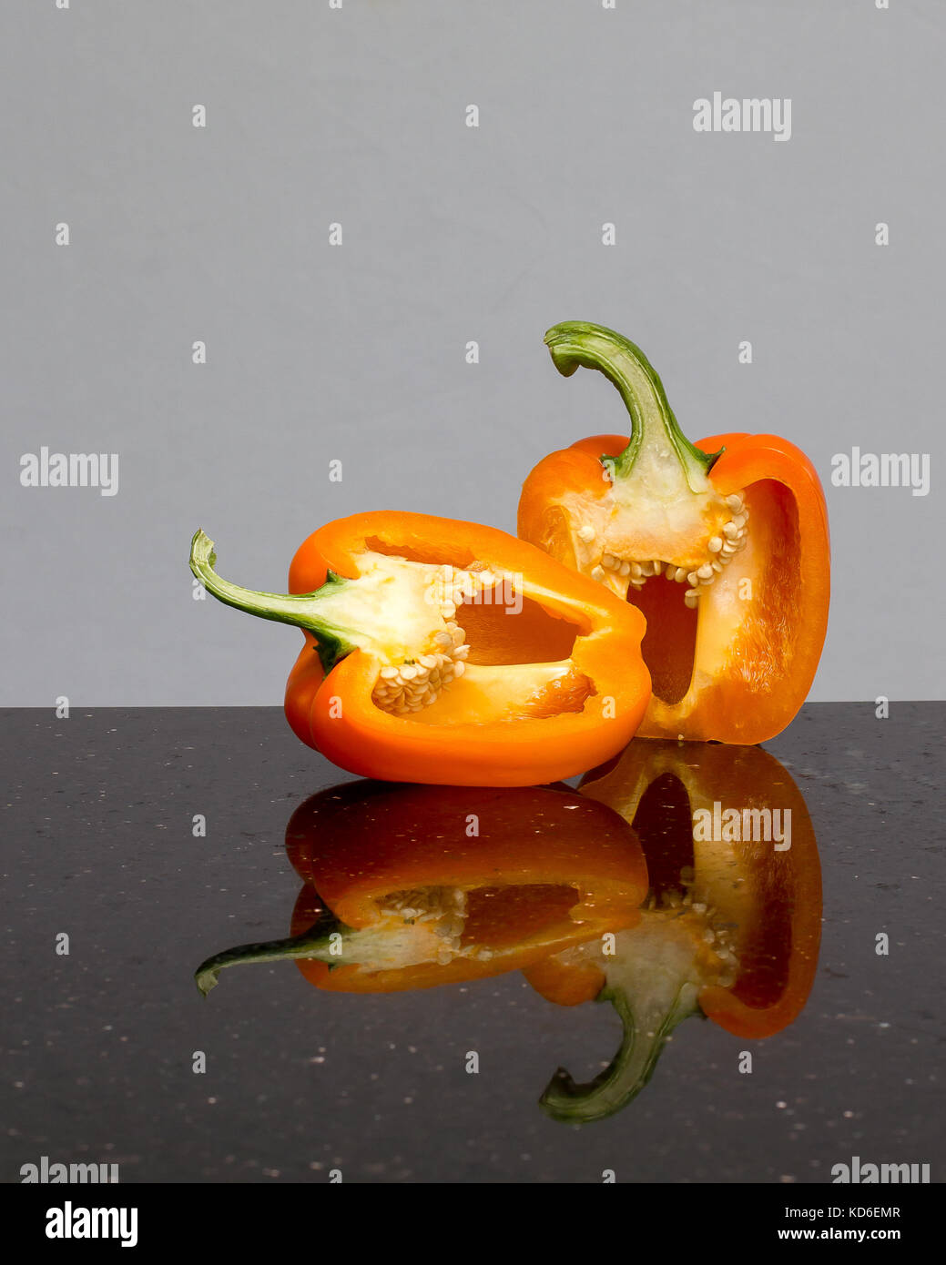 Half a pepper hi-res stock photography and images - Alamy