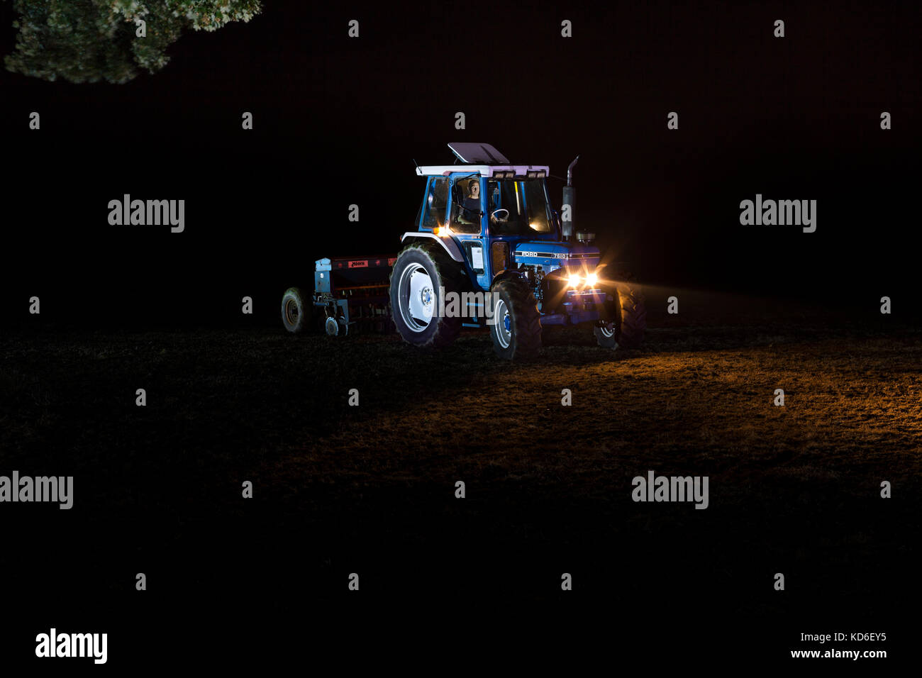 Restored 1988 Ford 7610 Force 2 and a 1977 Moore Uni-drill direct ...