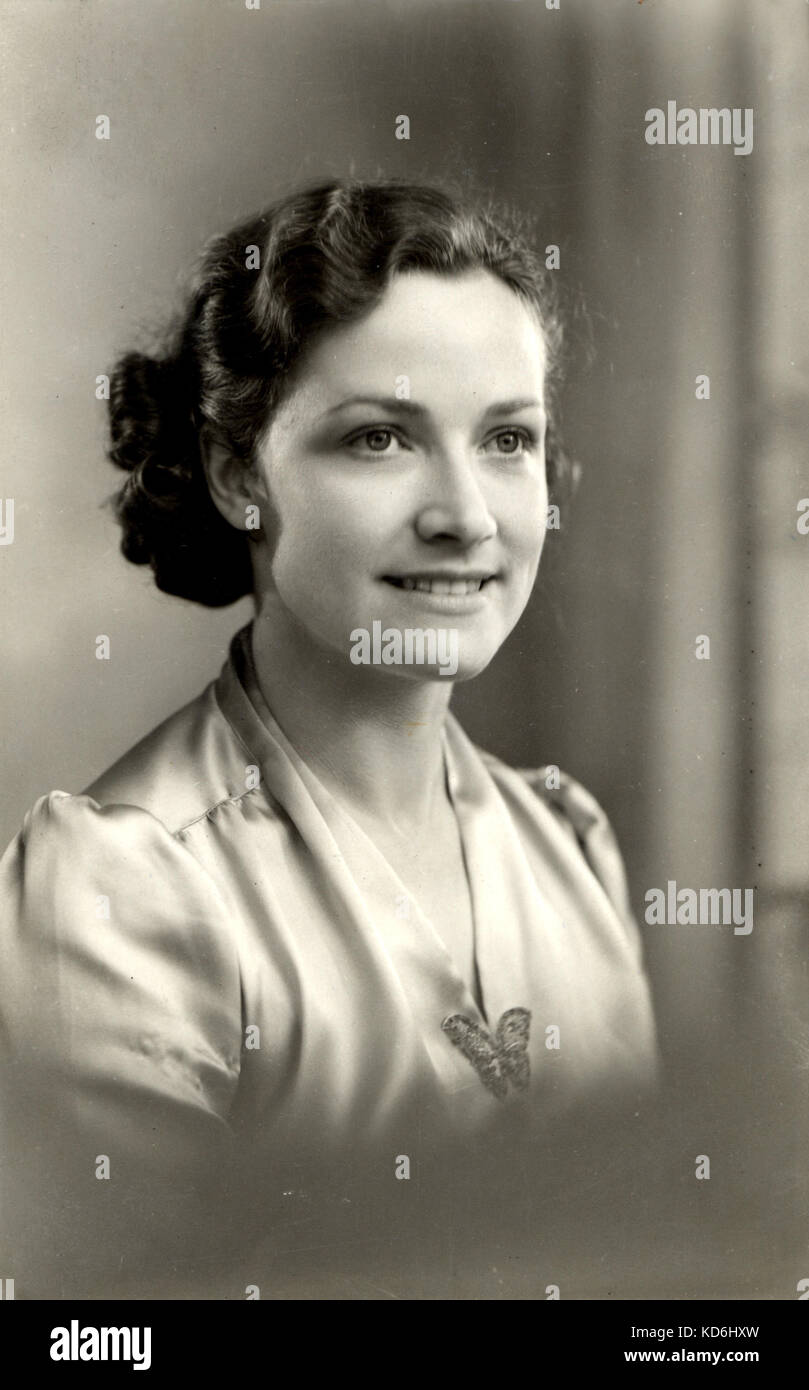 Kathleen Ferrier, English contralto (1912-1953). Turned to singing in ...