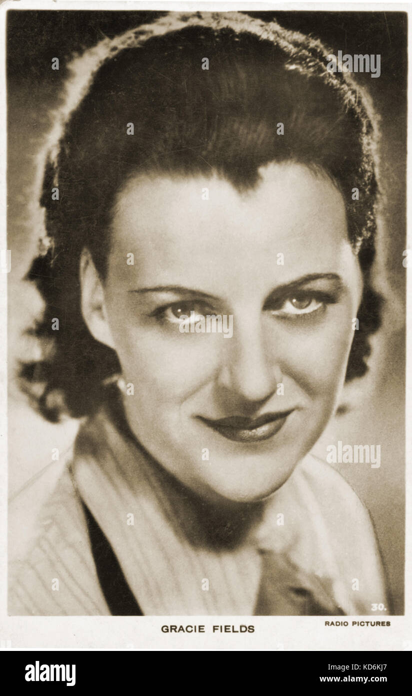 Jazz female singer hi-res stock photography and images - Alamy