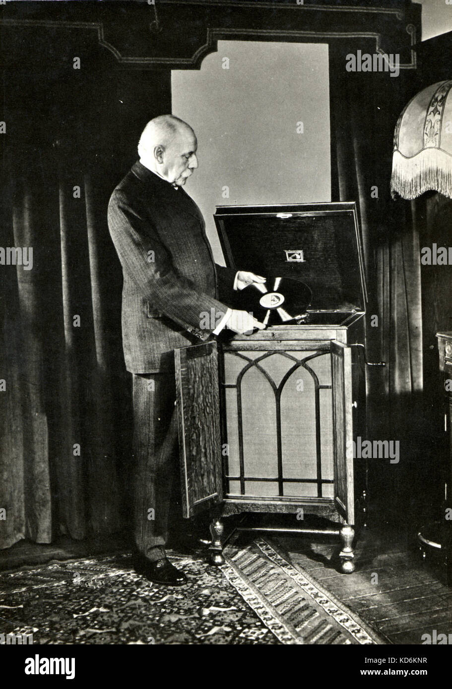 Edward Elgar playing his records on a gramophone model 163. English ...