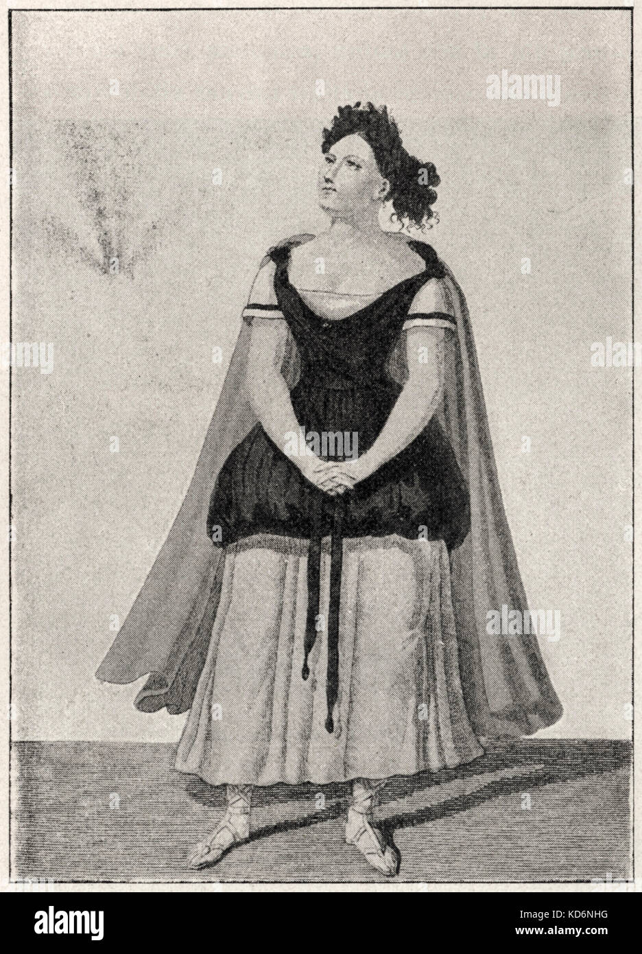 Opera singer female performing hi-res stock photography and images - Alamy