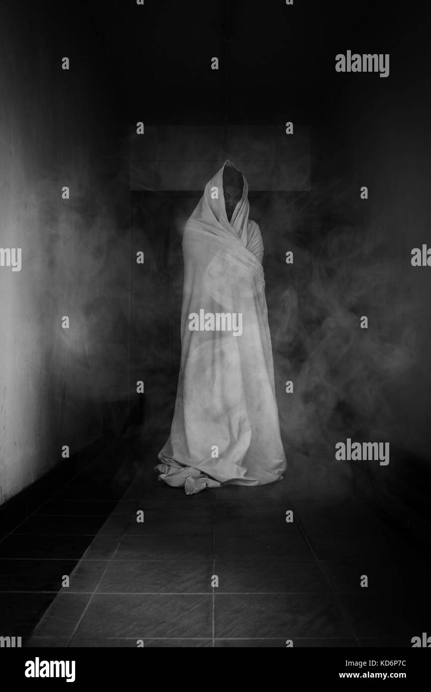 Woman in spooky halloween Black and White Stock Photos & Images - Alamy