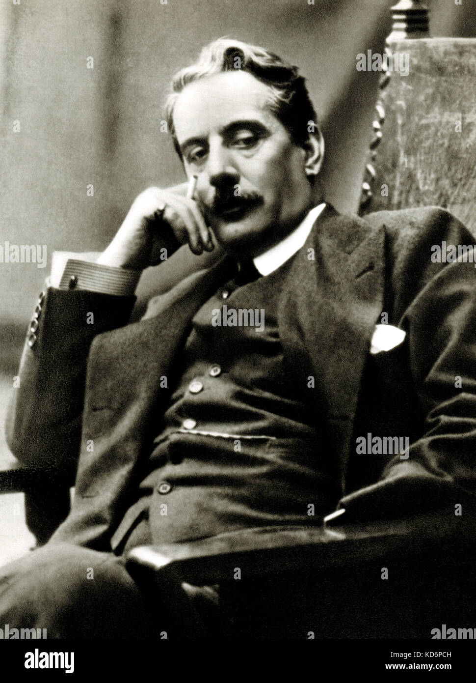 Late19thcent early20thcent puccini portrait hi-res stock photography ...