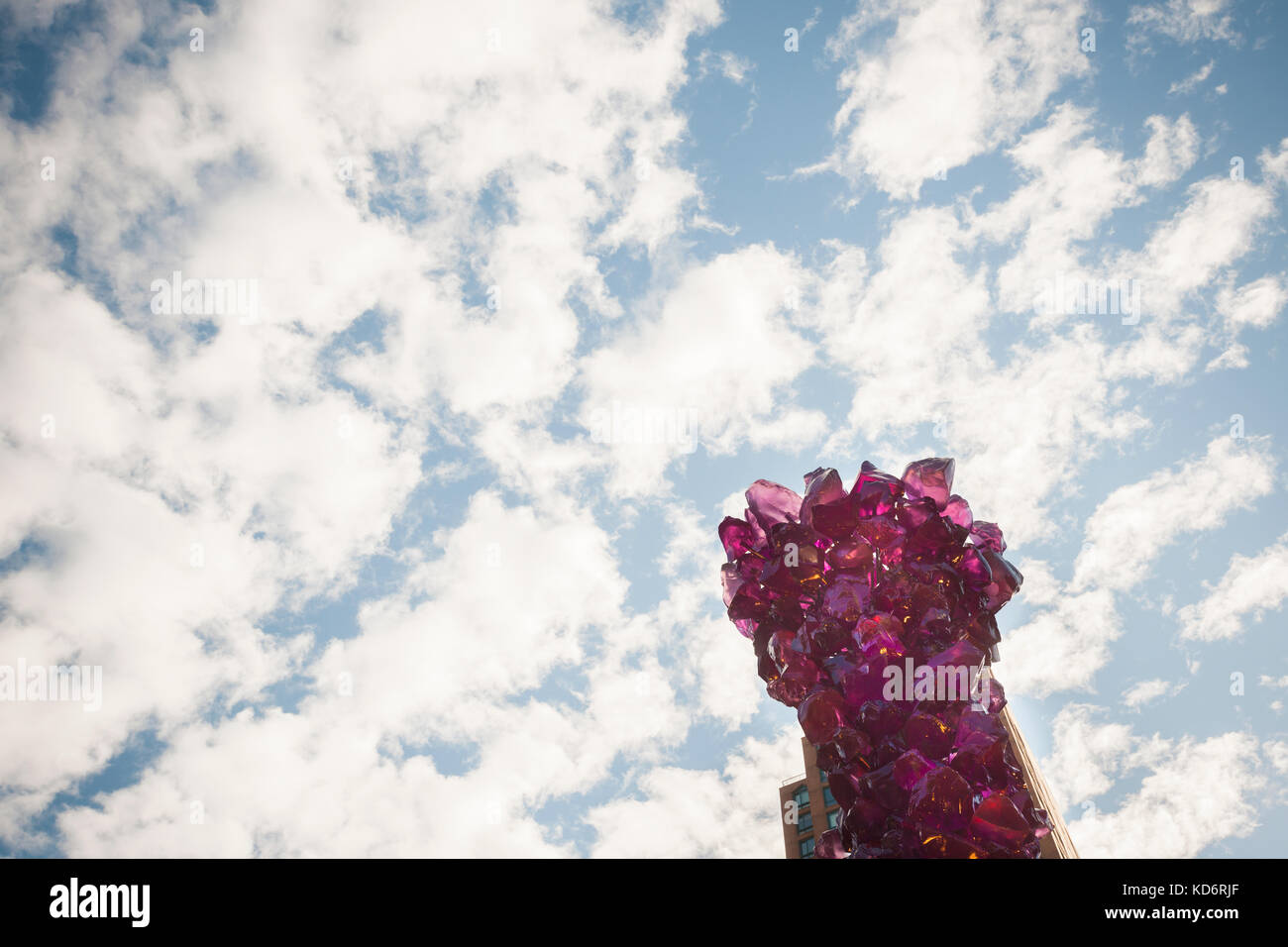"Rose Crystal Tower" by the artist Daly Chihuly goes on display in ...