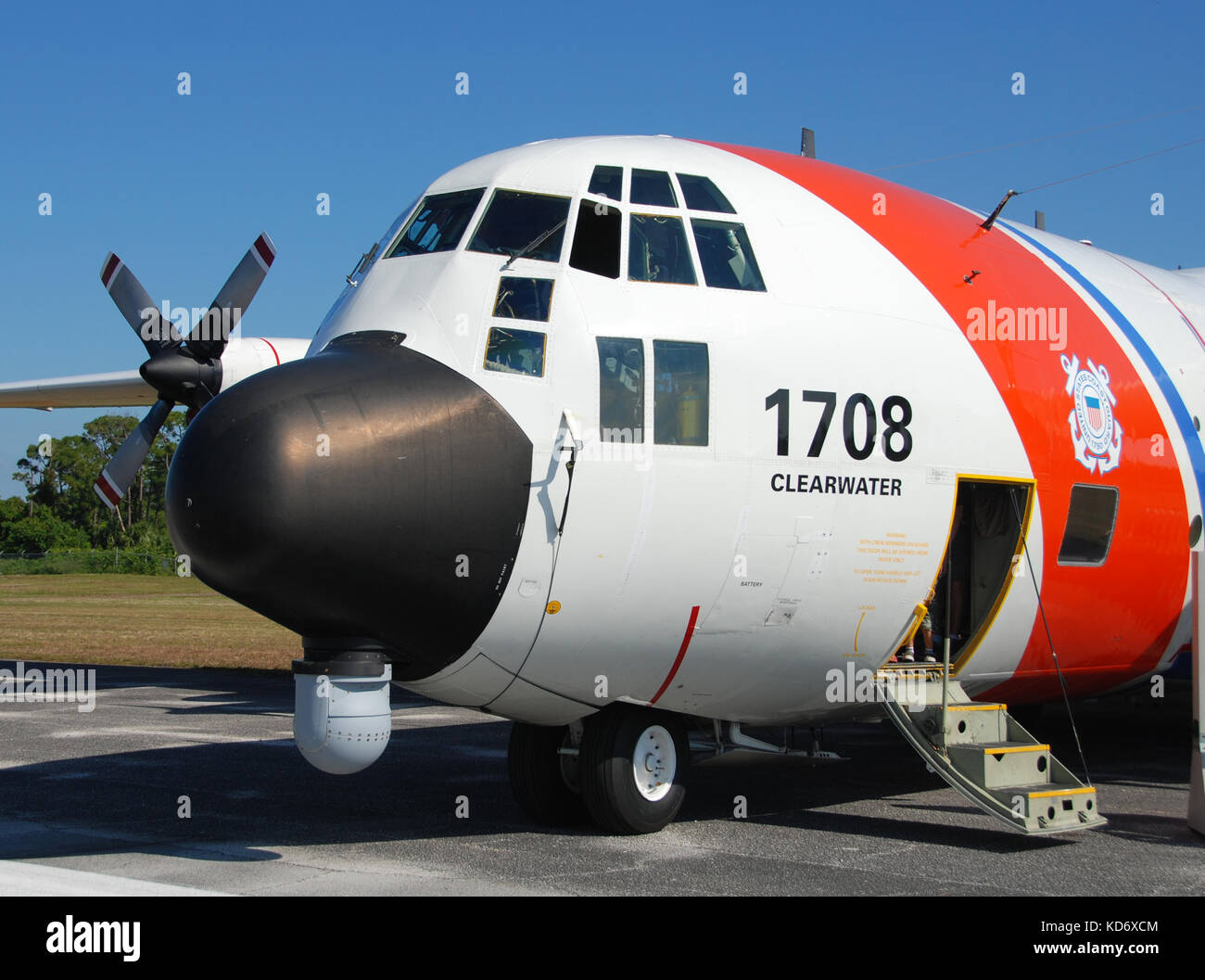 Stuart, Florida - November 10, 2007: US Coast Guard C-130 airplane on ...