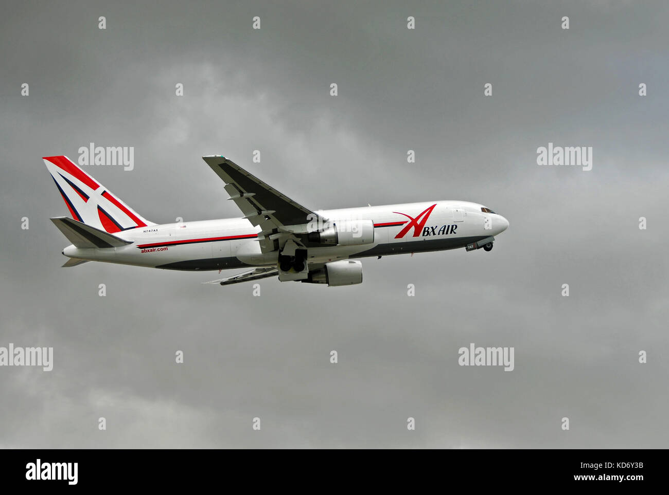 Abx cargo boeing hi-res stock photography and images - Alamy