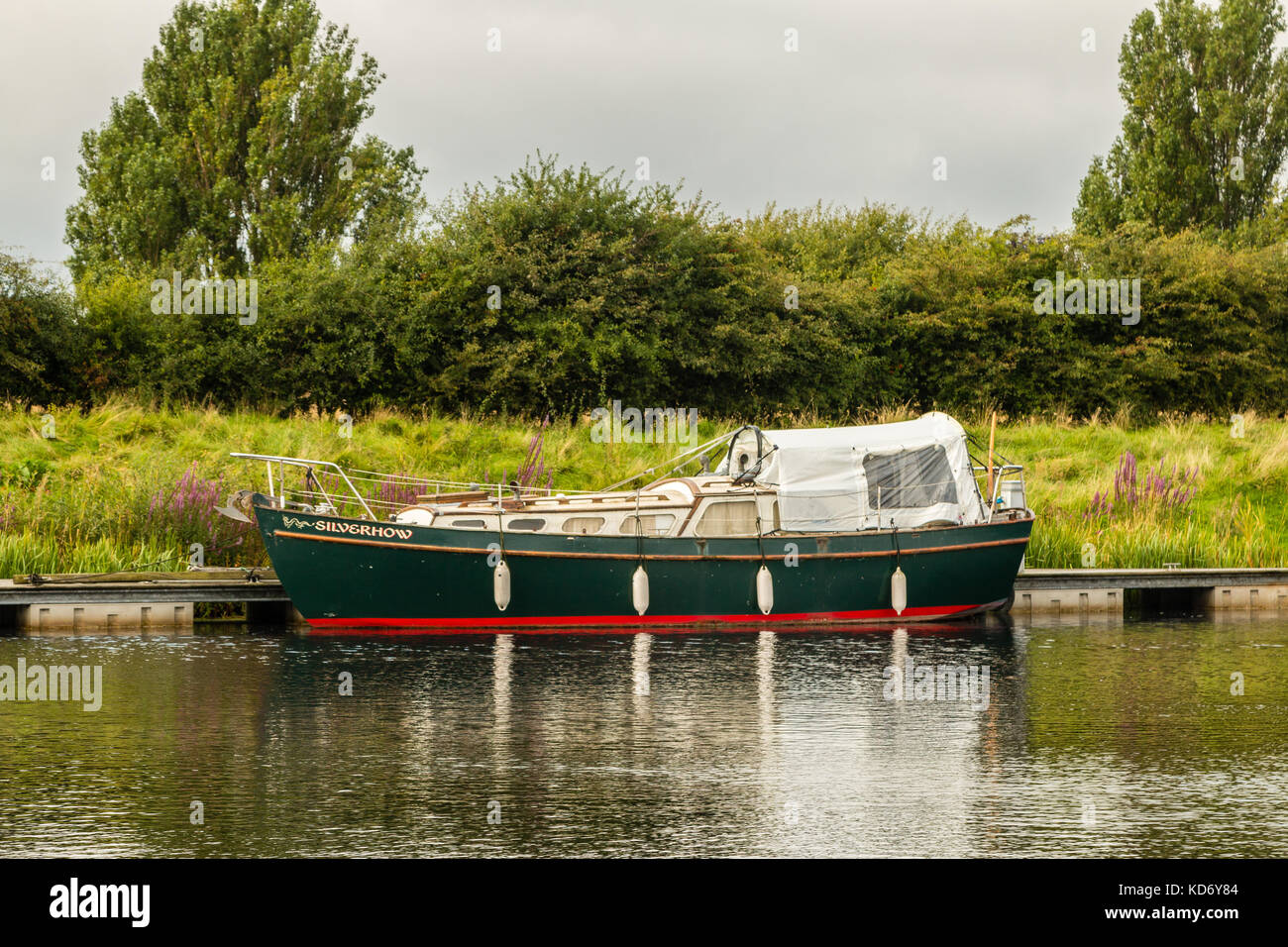 Forth and clyde barge hi-res stock photography and images - Alamy