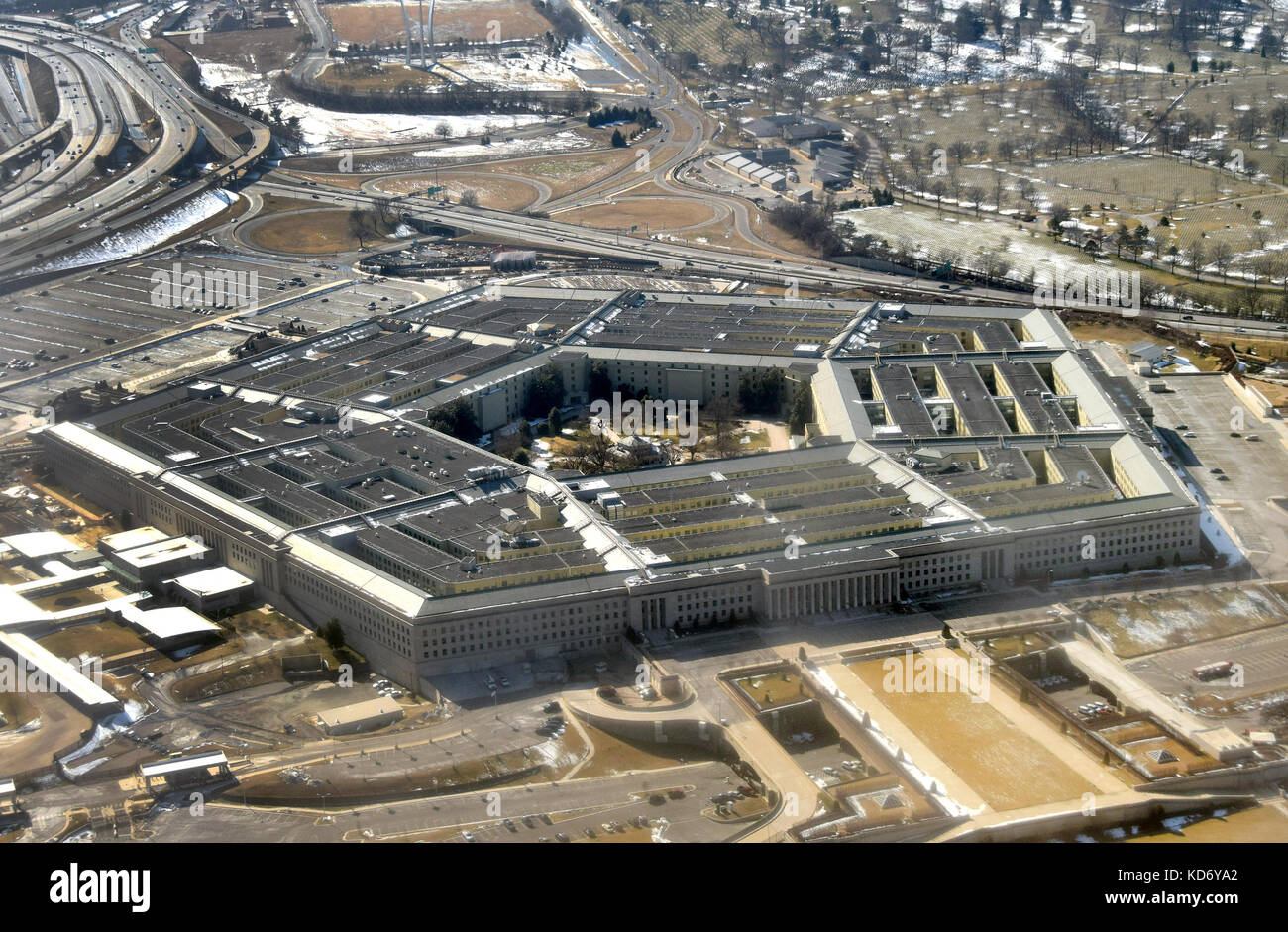 The Pentagon Building Stock Photos & The Pentagon Building Stock Images ...