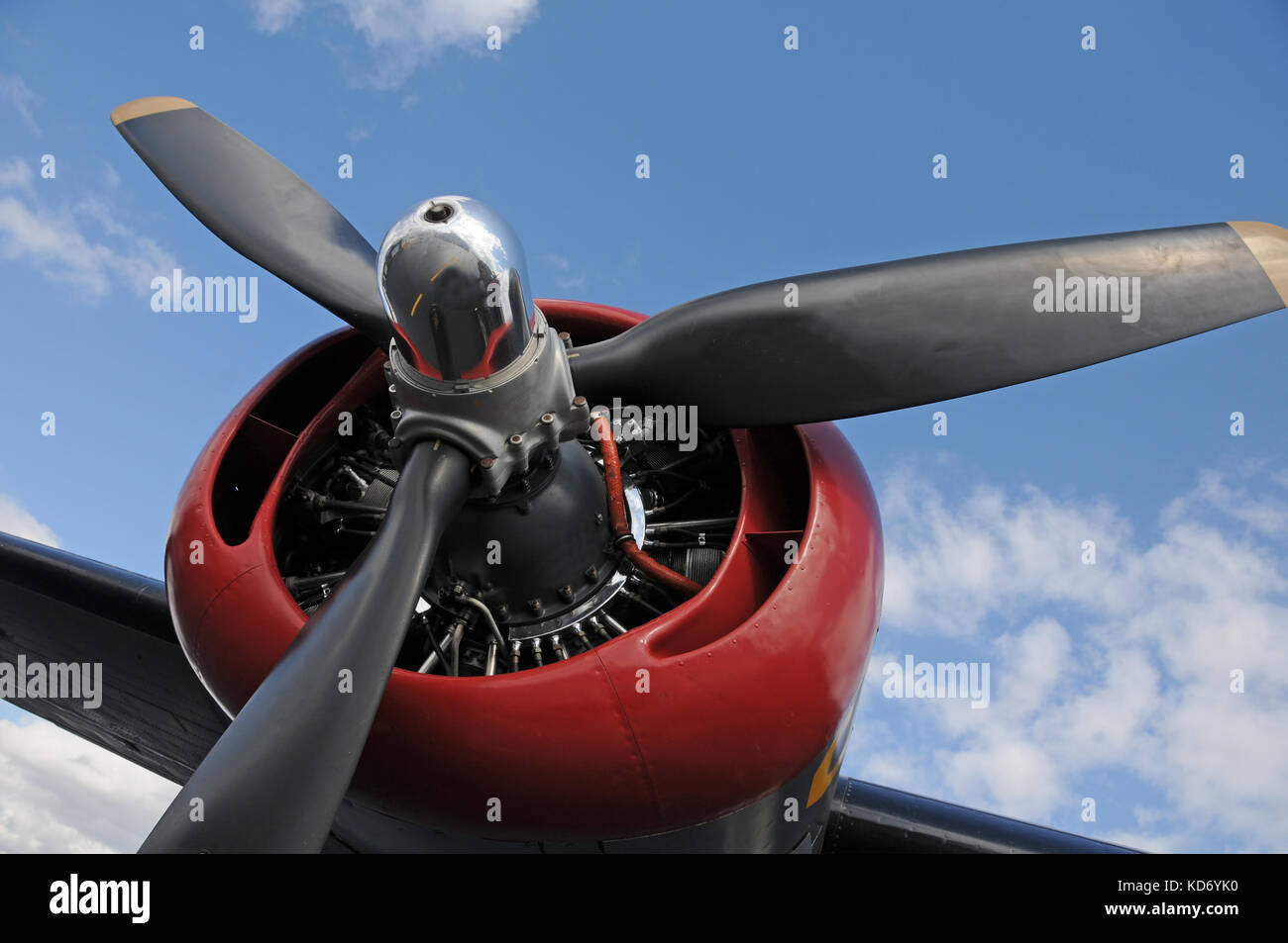 Engine and propeller of old American bomber Stock Photo - Alamy