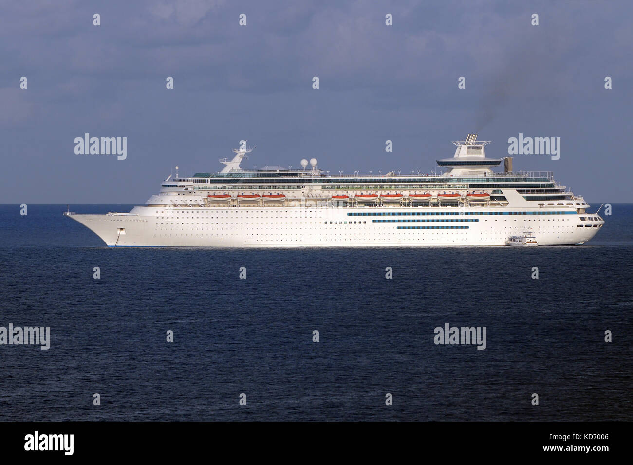 Side view of modern ocean liner in open seas Stock Photo - Alamy