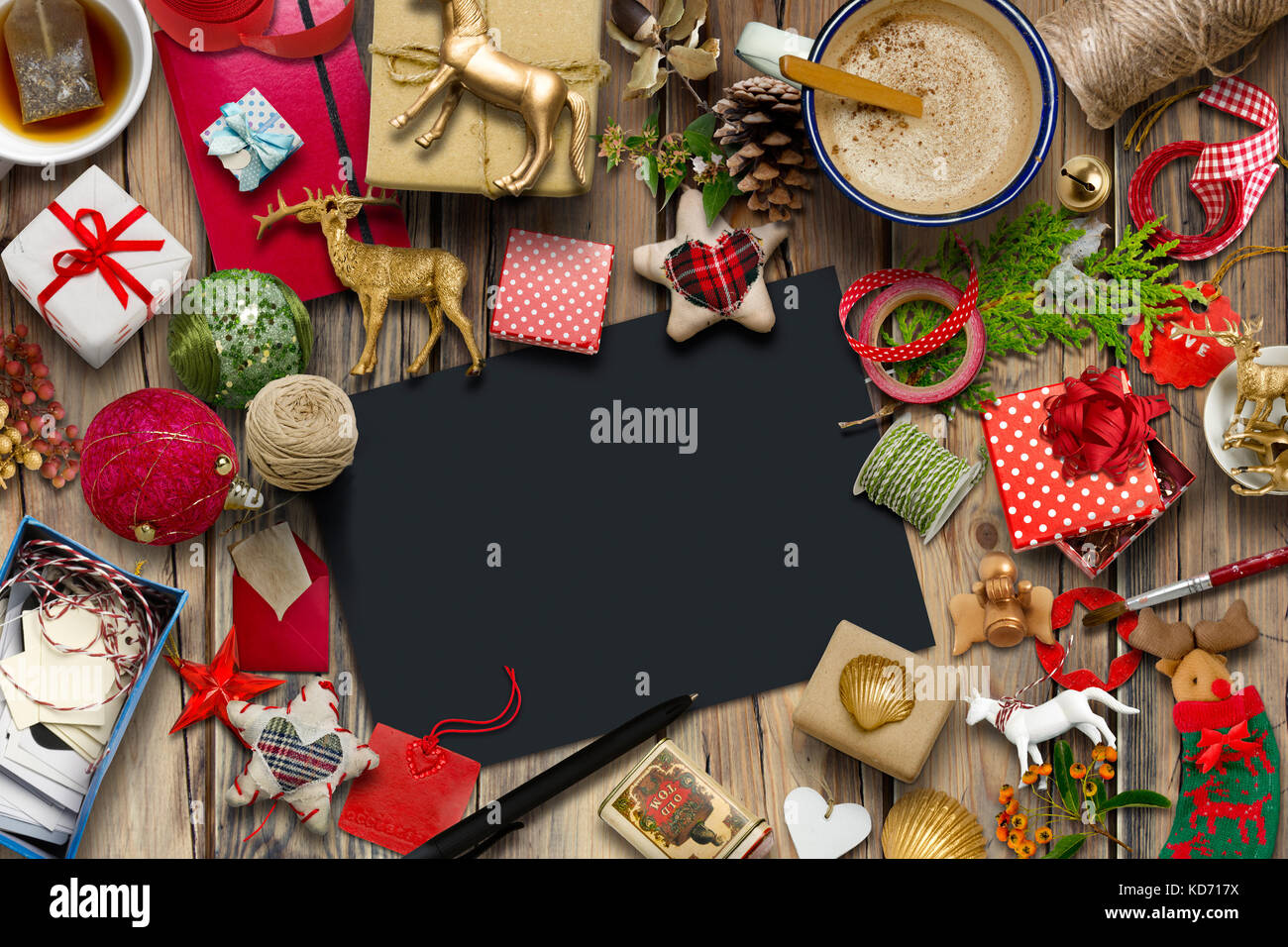 Empty chocolate boxes hi-res stock photography and images - Alamy