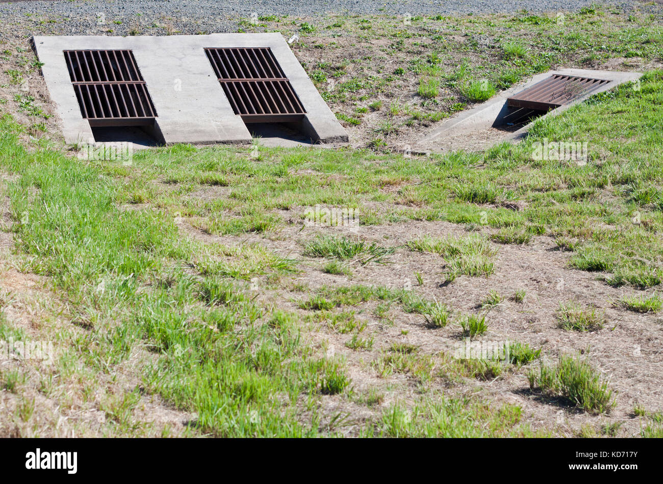 Storm drain pipe hi-res stock photography and images - Alamy