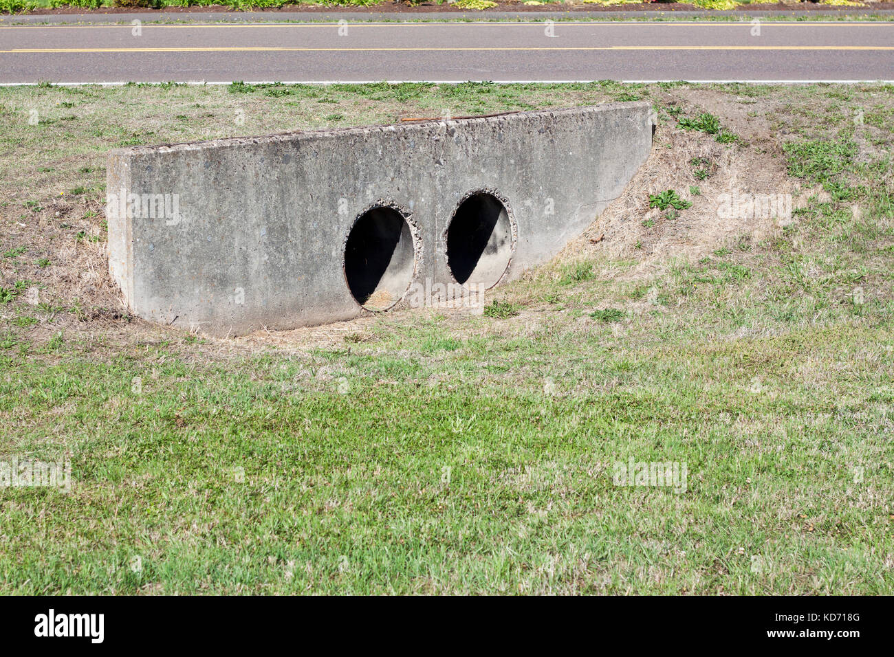 Storm drain pipe hi-res stock photography and images - Alamy