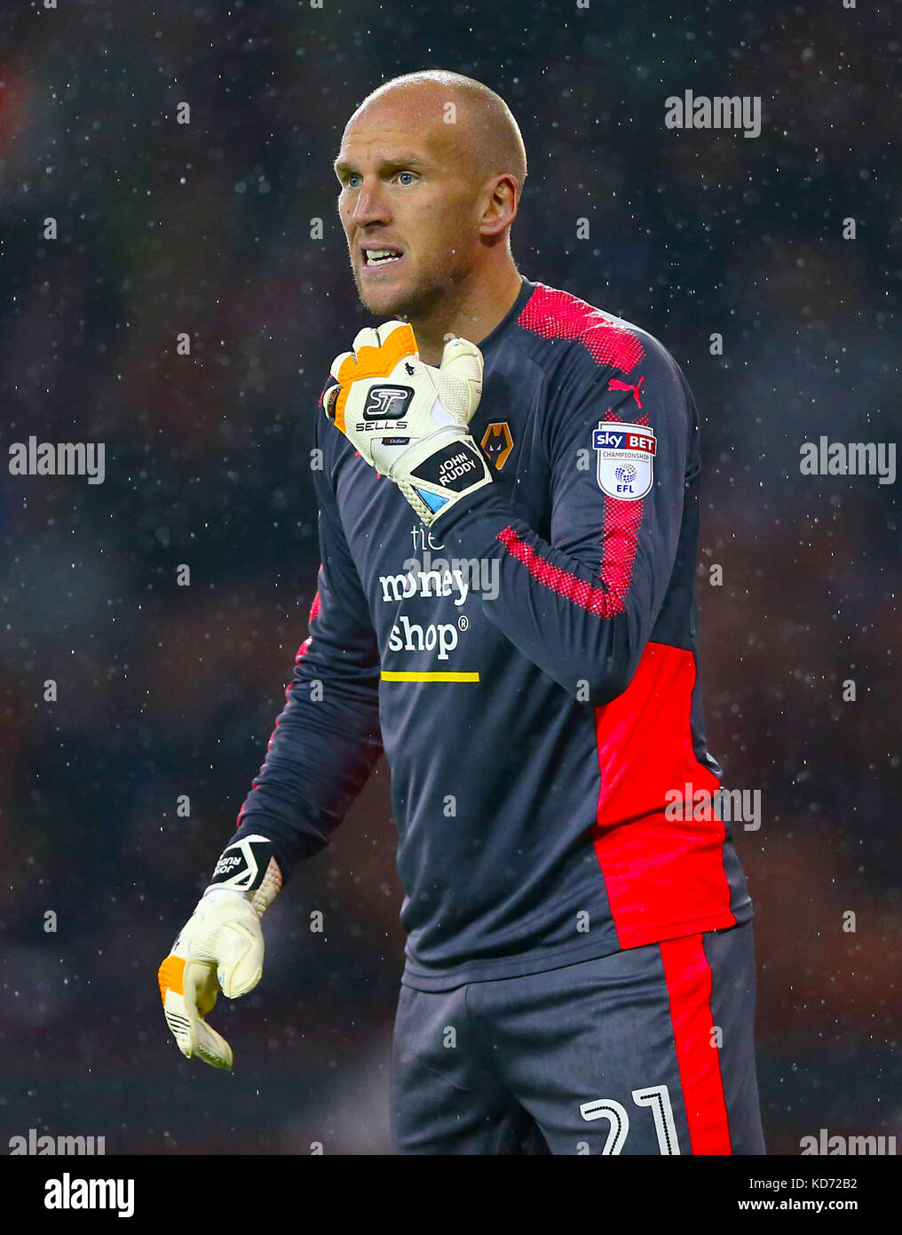 Wolverhampton Wanderers goalkeeper John Ruddy Stock Photo - Alamy