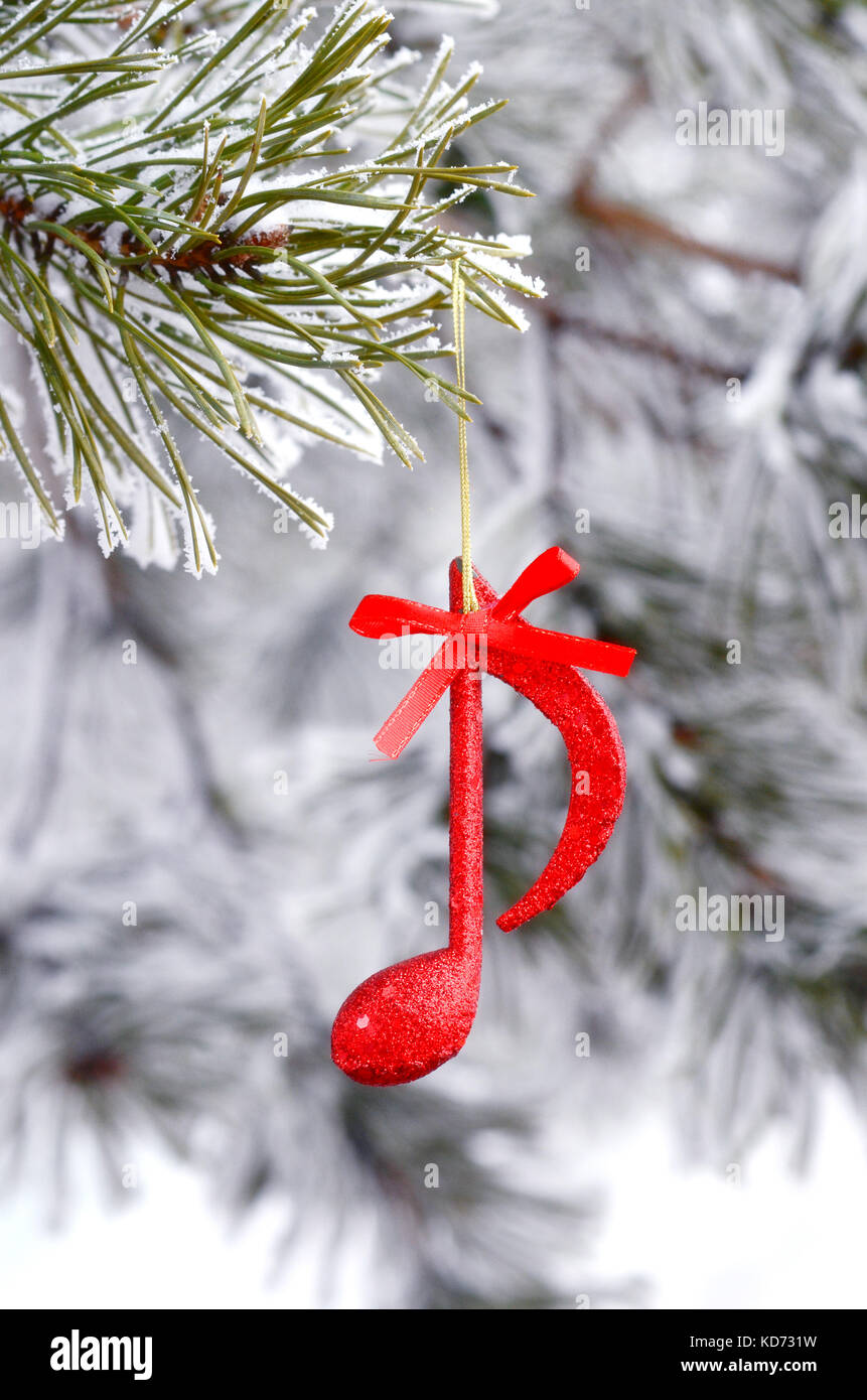 Music in winter, Music concept with red music note on a snow Stock ...