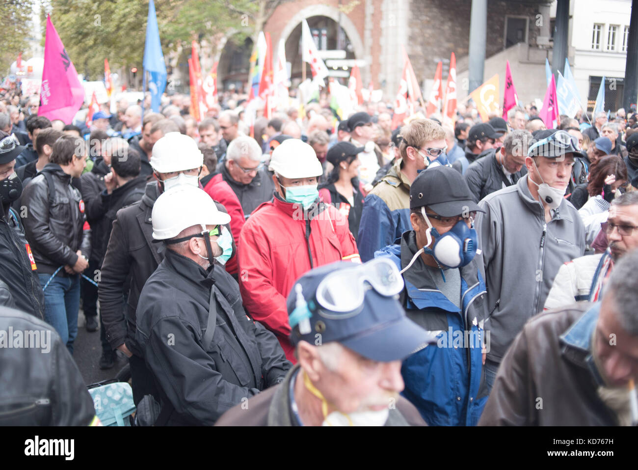 Demonstration in Paris of the civil service, Strike and public ...