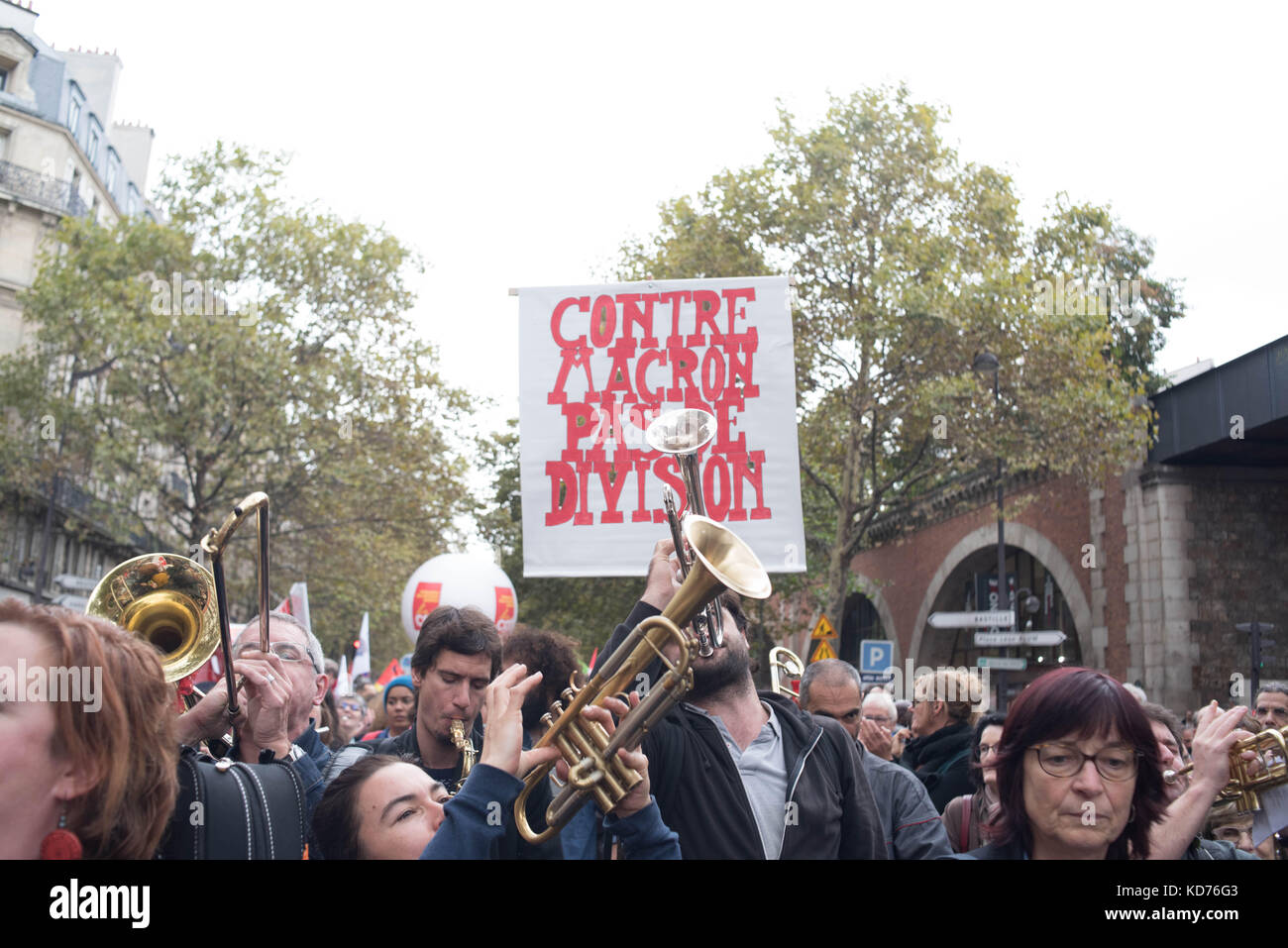 Demonstration in Paris of the civil service, Strike and public ...