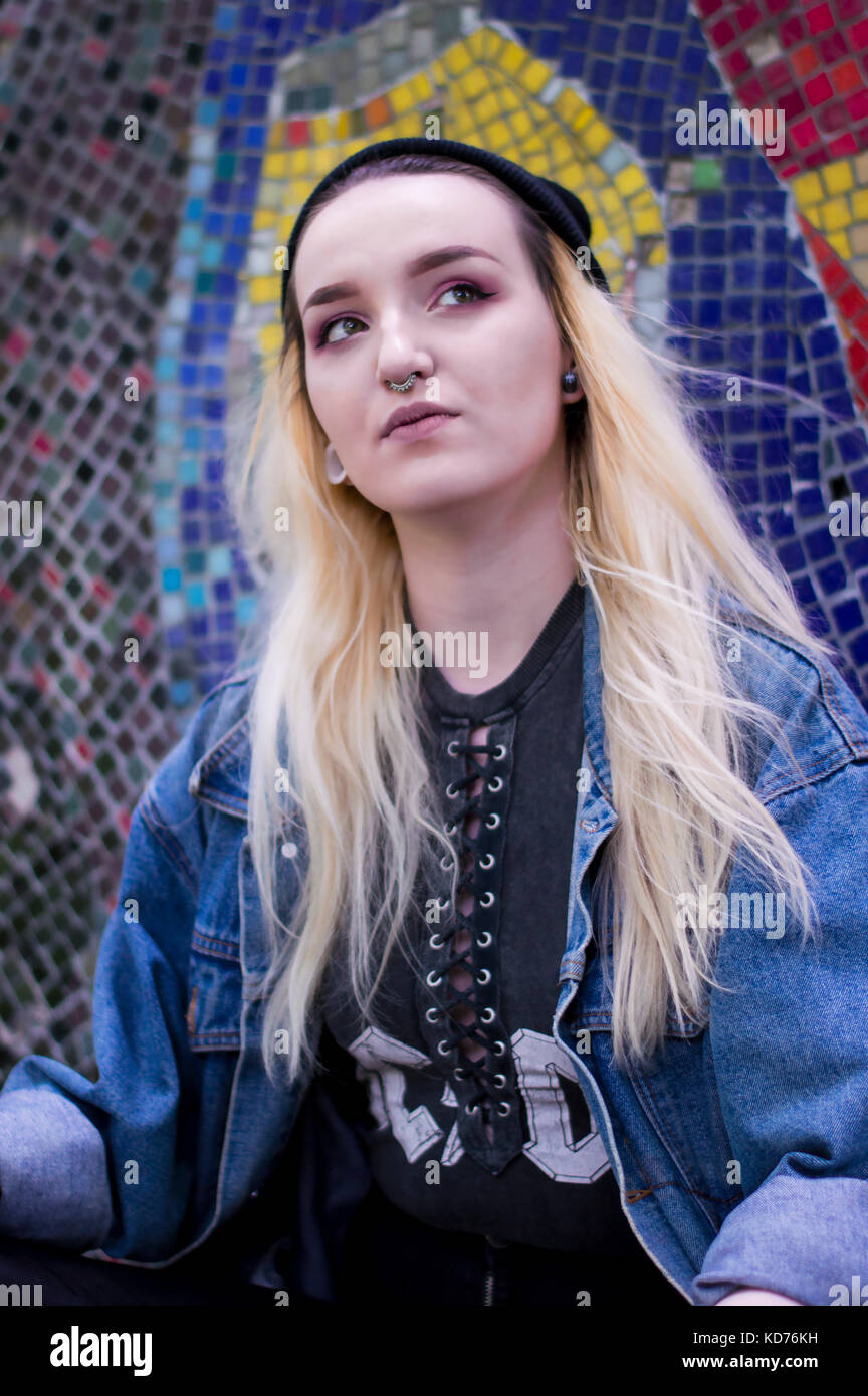 Young blonde female college student hi-res stock photography and images ...