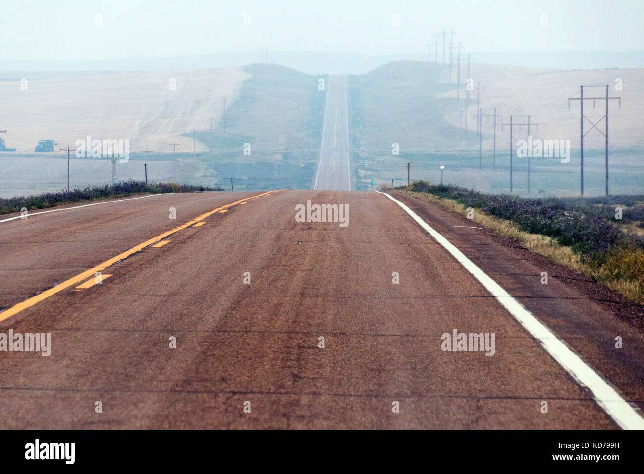Hilly road hi-res stock photography and images - Alamy