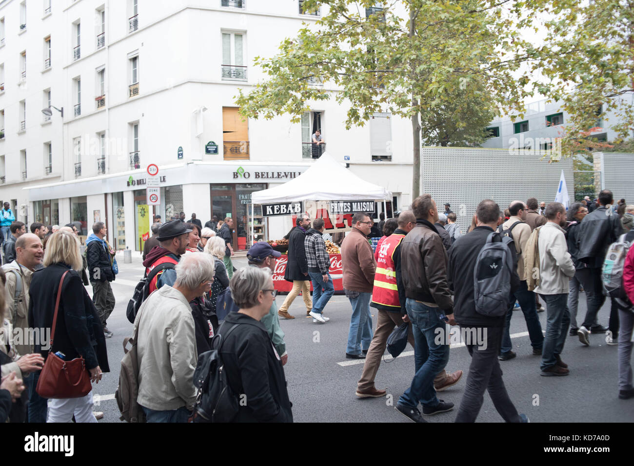 Demonstration in Paris of the civil service, Strike and public ...
