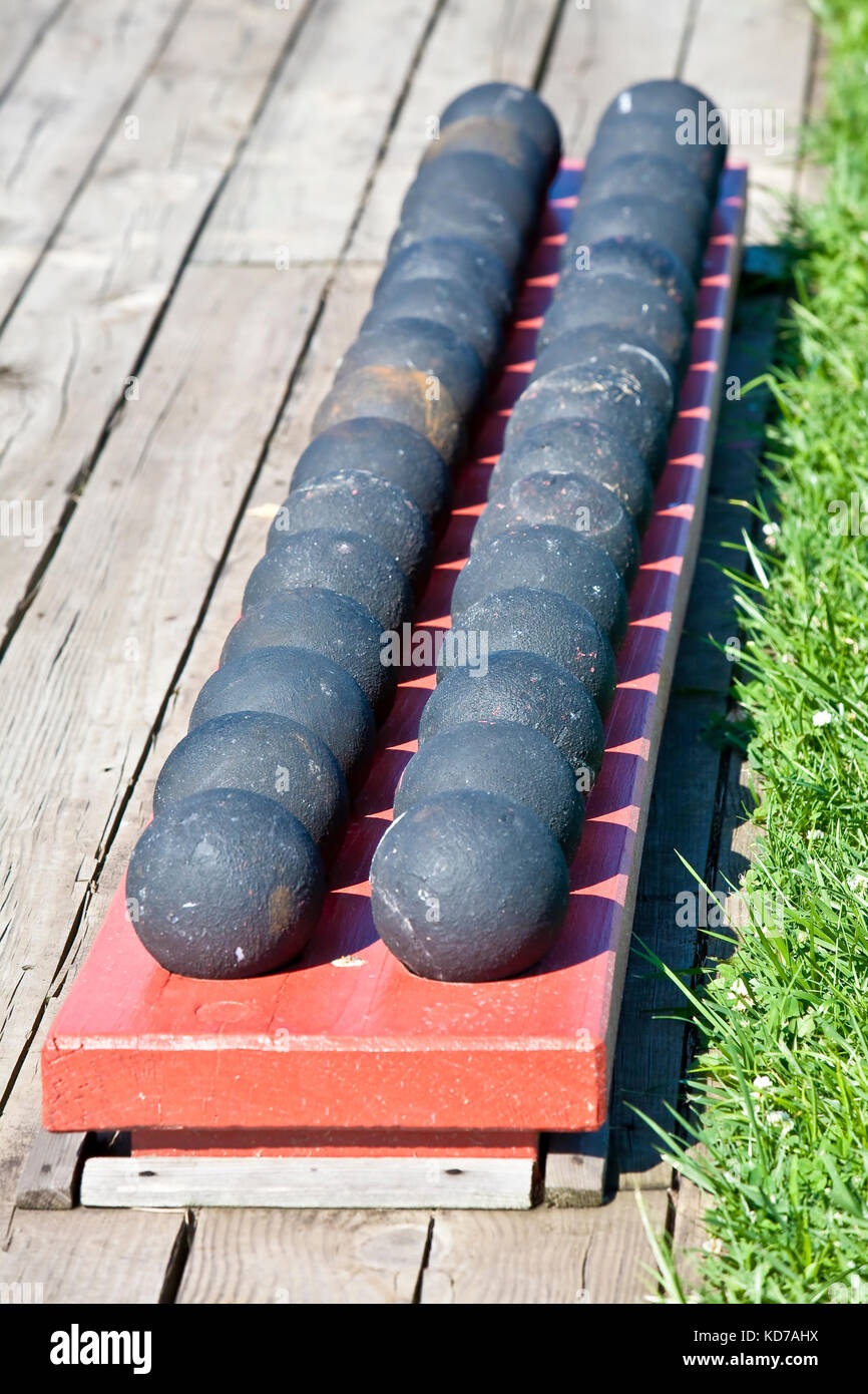 War of 1812 cannon balls at Ft. McHenry, Maryland US Stock Photo - Alamy