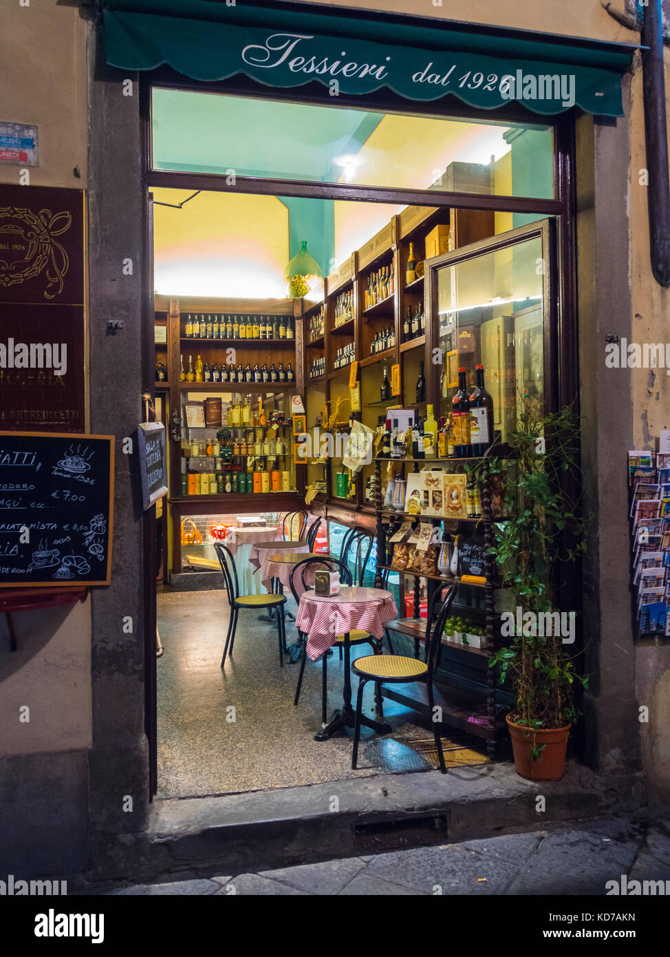 Lucca aerial amphitheater square hi-res stock photography and images ...