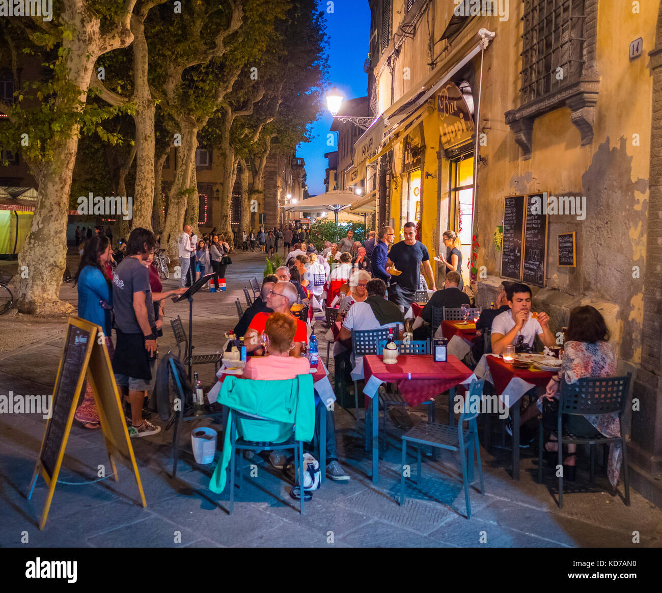 Beautiful pizzeria restaurant in the streets of Lucca Stock Photo - Alamy