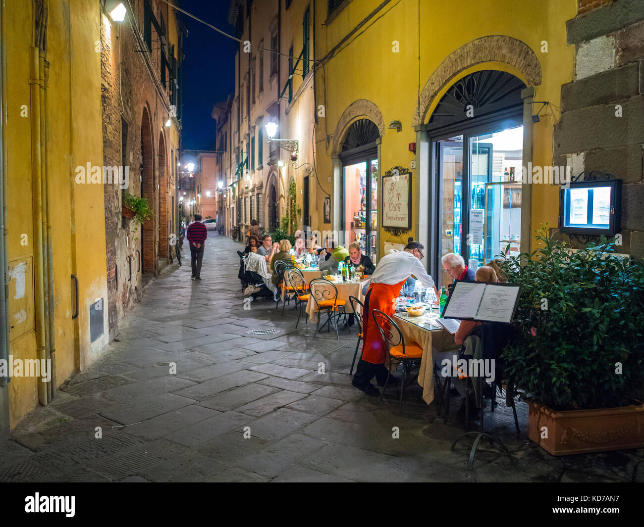 Beautiful pizzeria restaurant in the streets of Lucca Stock Photo - Alamy