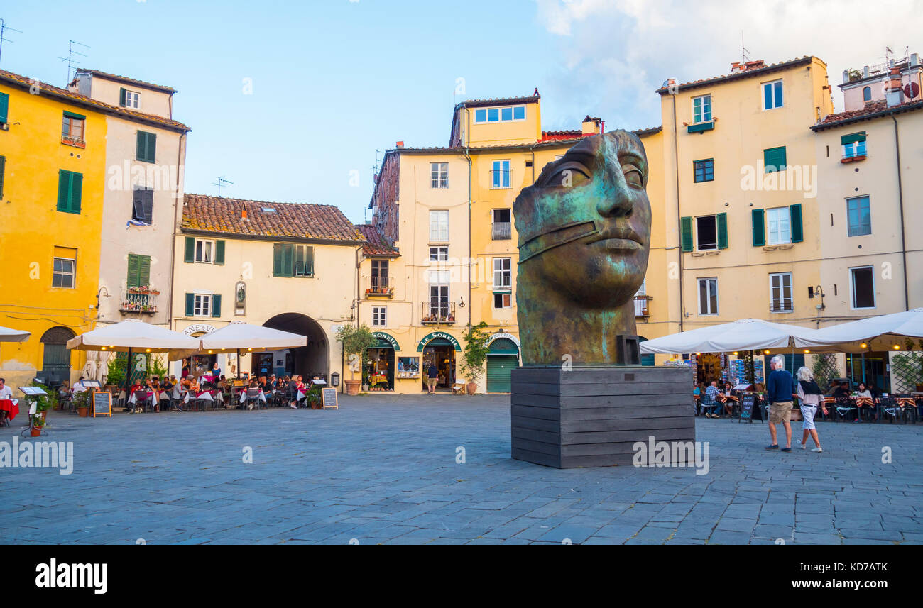 Famous amphitheater Square in the Tuscan city of Lucca Stock Photo - Alamy