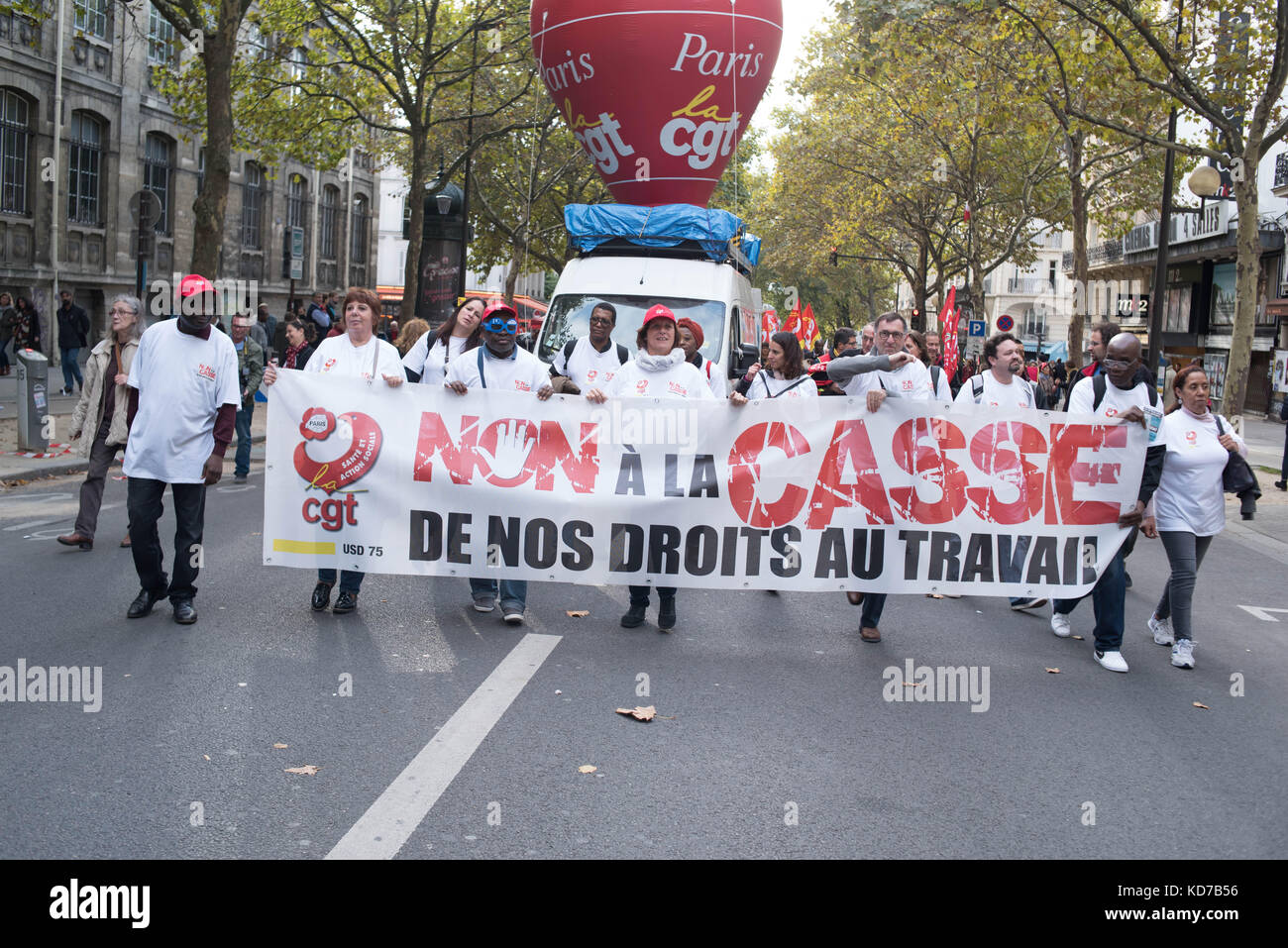 Demonstration in Paris of the civil service, Strike and public ...